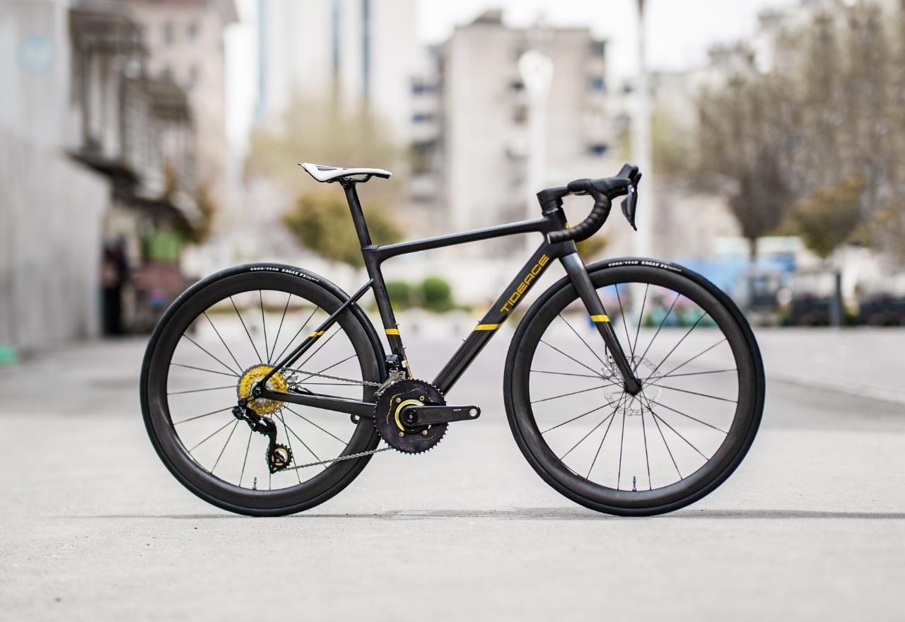 The Pinnacle of Performance Exploring Carbon Ultralight Road Bikes and ...